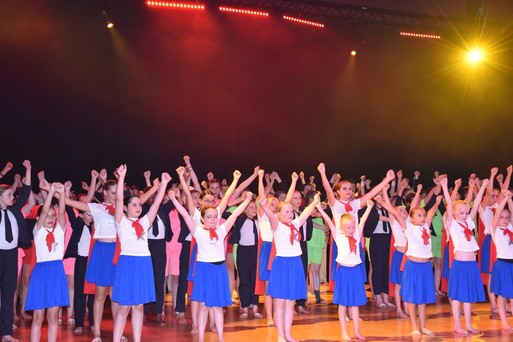Magnifique gala de danse de l’ACLS sur le thème des supers héroïnes ! - Mairie de Quincy-Voisins ...