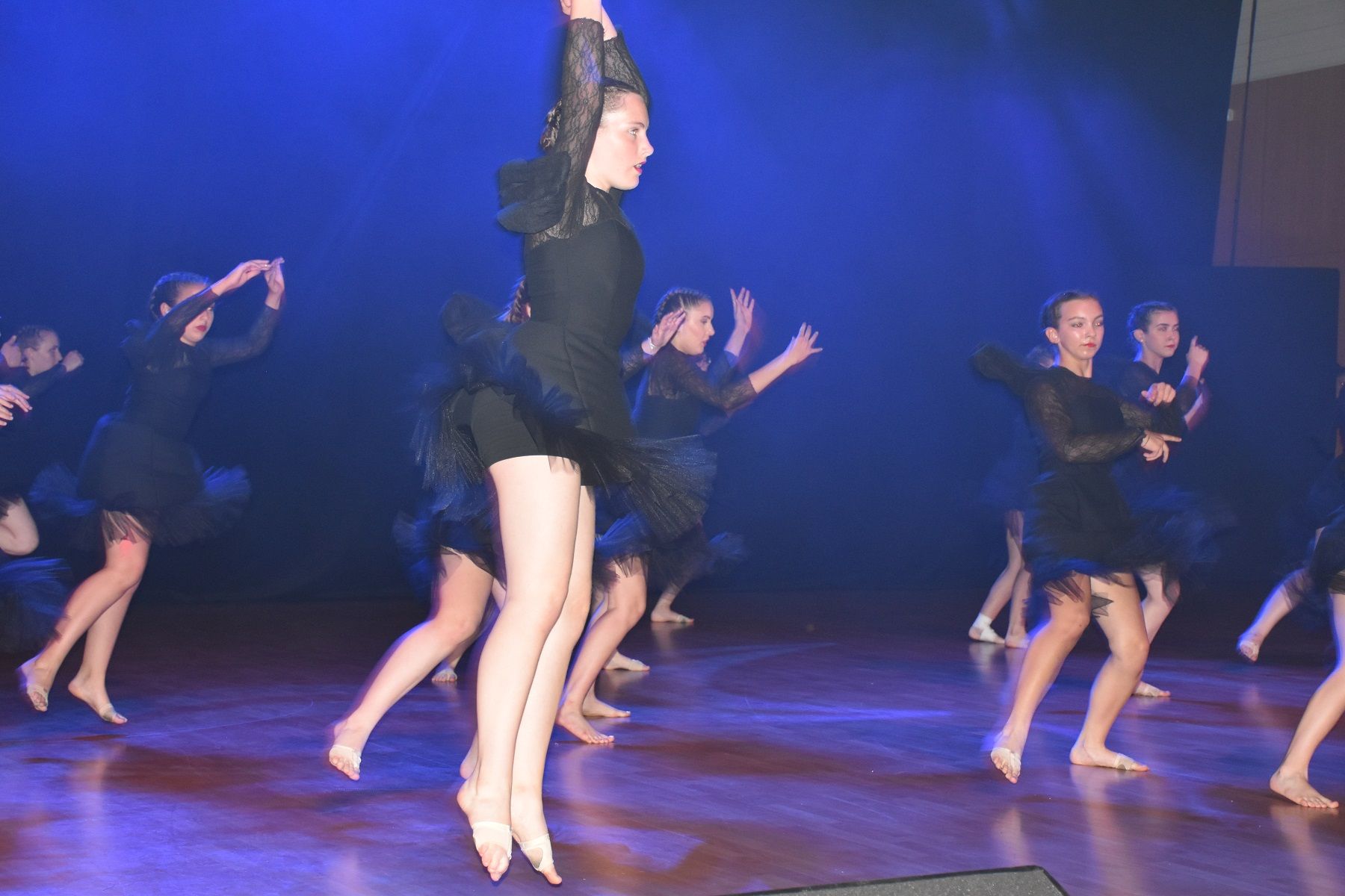 Magnifique gala de danse de l’ACLS sur le thème des supers héroïnes ! - Mairie de Quincy-Voisins ...